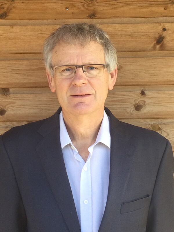 Roger Hermiston - contemporary history book author